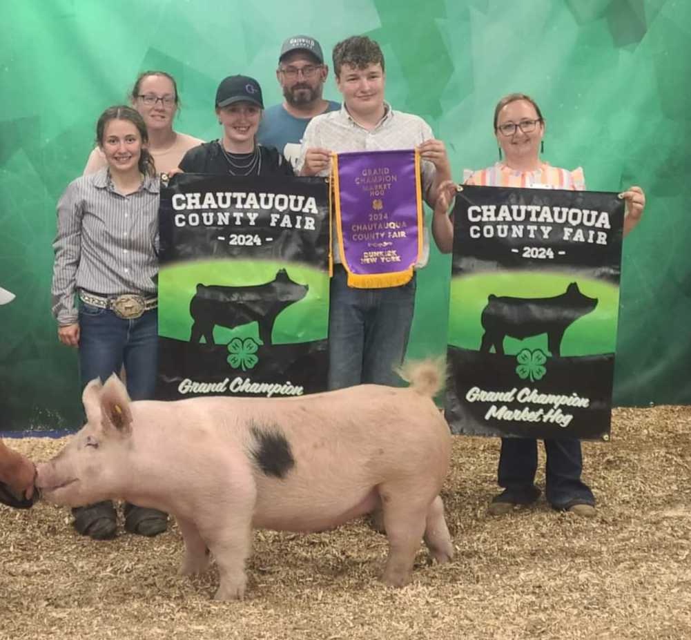 4-Hers go ‘hog wild’ at annual show | News, Sports, Jobs - Observer Today
